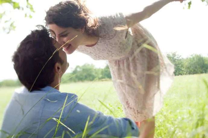 22 Signs of Love to Know if Your Love is Real - CouplesChoices ...